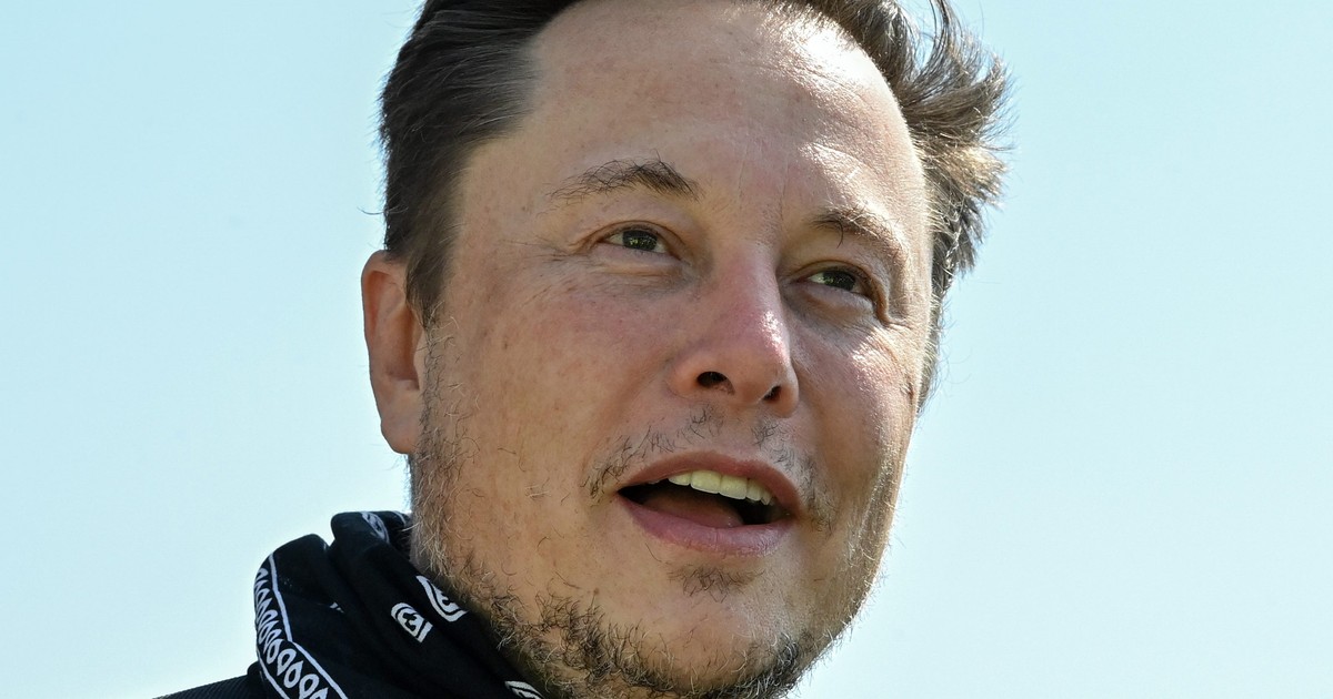 Elon Musk denies report that he's been staying in a $12 million lavish ...