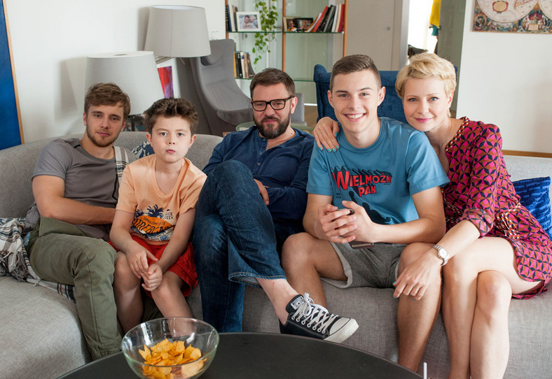 "Rodzinka.pl" - ostatni odcinek zgarnął mieszane recenzje. Oglądalność ...