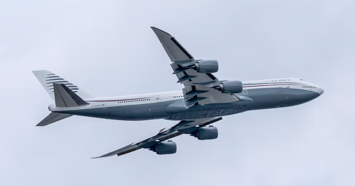 Trump plans to accept luxury jet gift from Qatar for use as Air Force ...