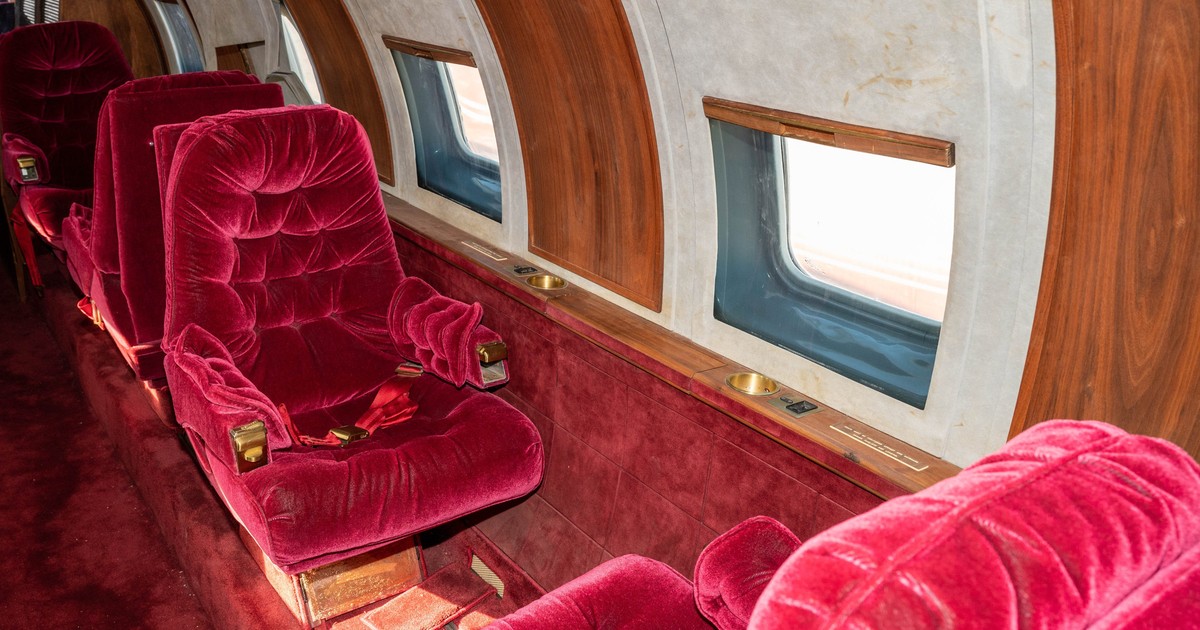 Take a look inside Elvis Presley's 1962 Lockheed 1329 JetStar private ...