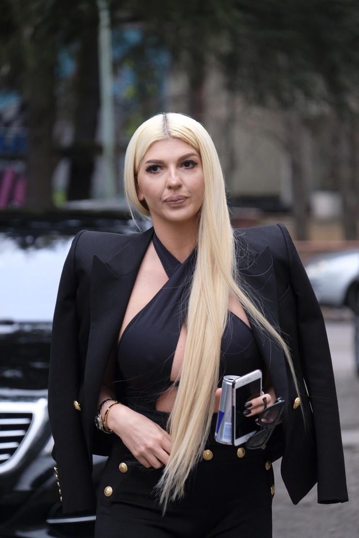 Jelena Karleuša se OGLASILA prvi put nakon smrti majke Divne