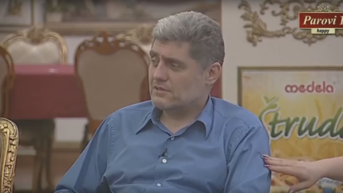 "POD MAČ, BATO" AVANZOVAO Protivnik vakcina i pristalica klanja dilera ...