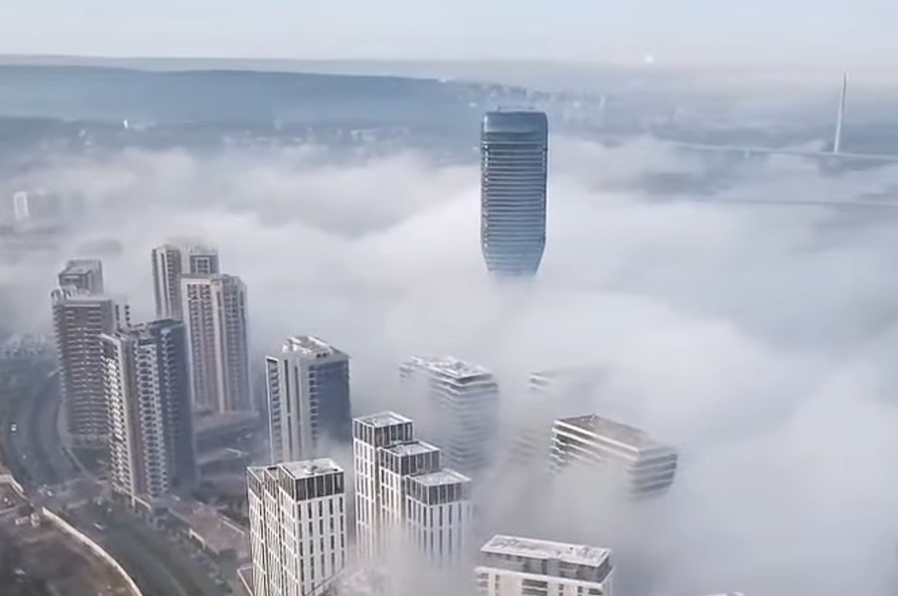 Gusta magla okovala je jutros Beograd, pogledajte kako to izgleda iz ...