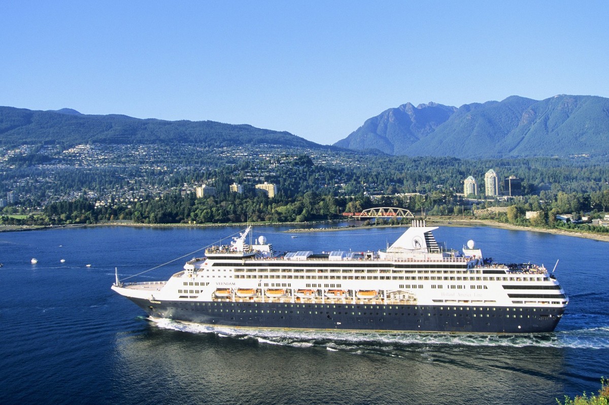 Bio sam na nudističkom kruzeru i prvo što me pitaju da li tamo ima svingera i orgija - Žena.rs