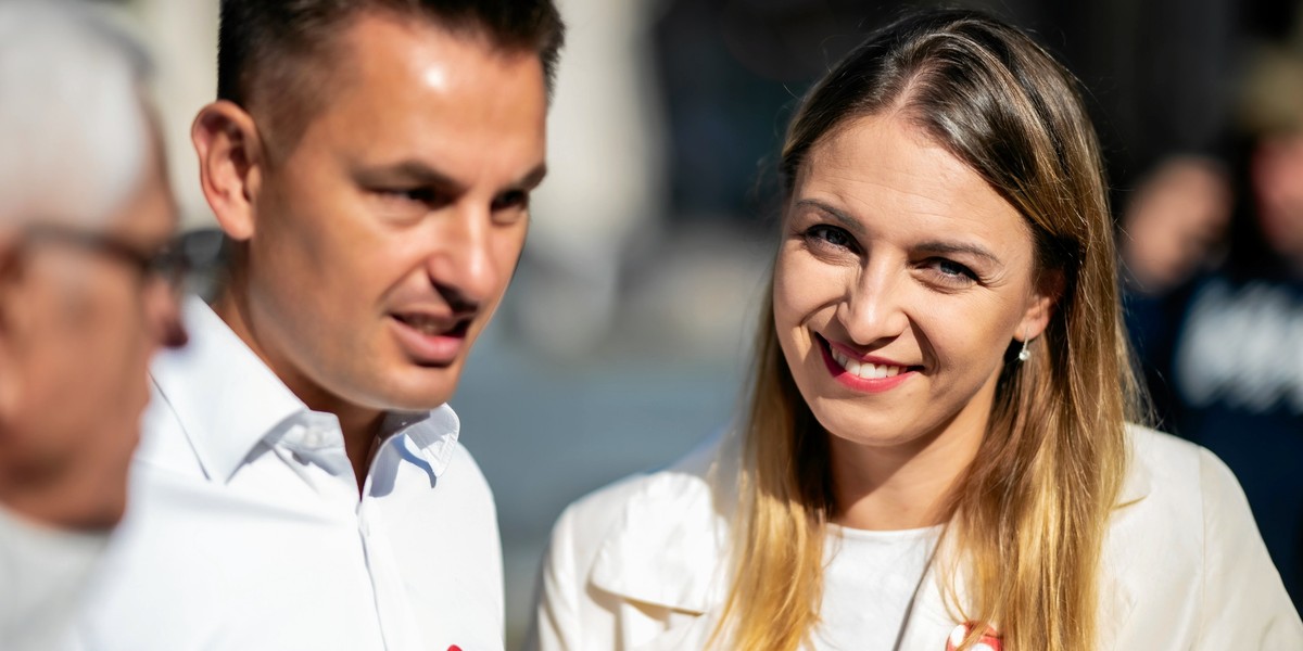 Kinga Gajewska i Arkadiusz Myrcha pobierają dodatek mieszkaniowy. W sieci zawrzało - Kobieta