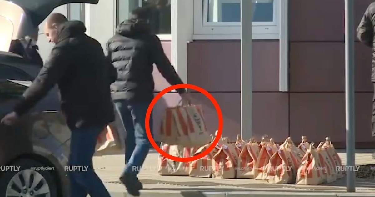 Video shows mass order of KFC arriving to Xi's hotel during Putin visit ...