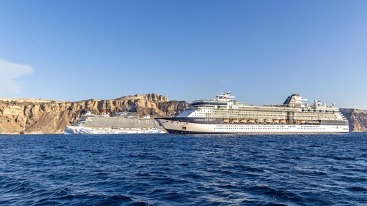 Kruzer sa 2.000 turista stigao u Kavalu, a stari grad u mraku zbog ...