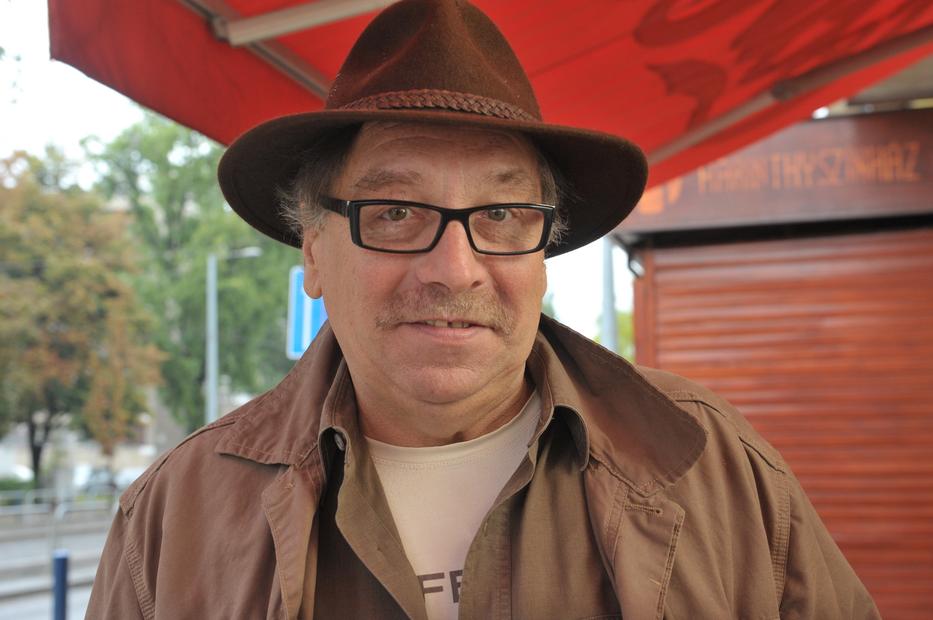 Már 9 éve nincs közöttünk, így néz ki Bajor Imre sírja - Blikk Rúzs