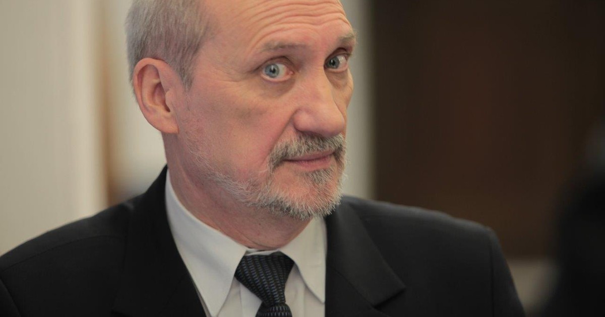 Macierewicz odpiera zarzuty: nie było audytu Wassermanna - Wiadomości
