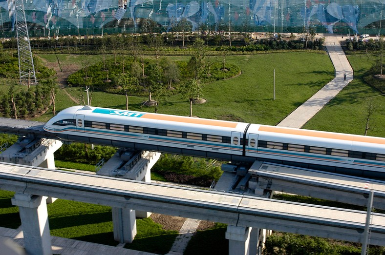 Maglev: pociągi unoszące się nad ziemią z zawrotną prędkością - Forsal.pl
