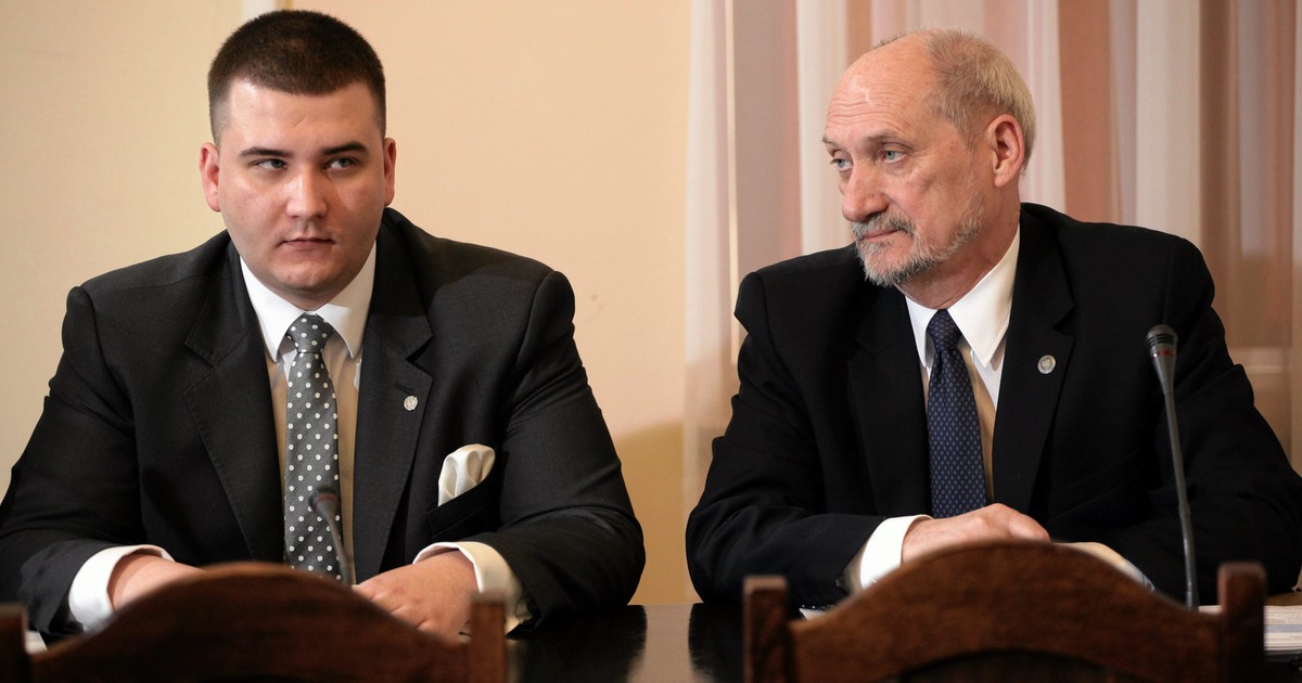 Bartłomiej Misiewicz ponownie rzecznikiem MON i szefem gabinetu ...
