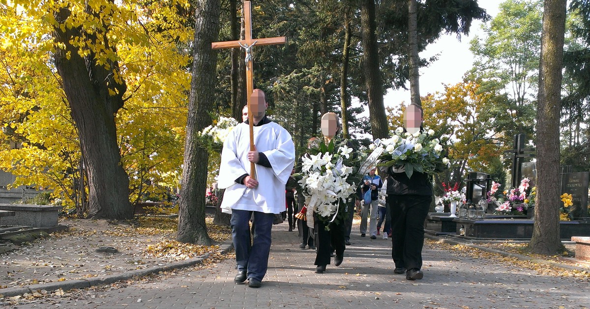 Wiktorek spoczął w białej urnie! ZDJĘCIA