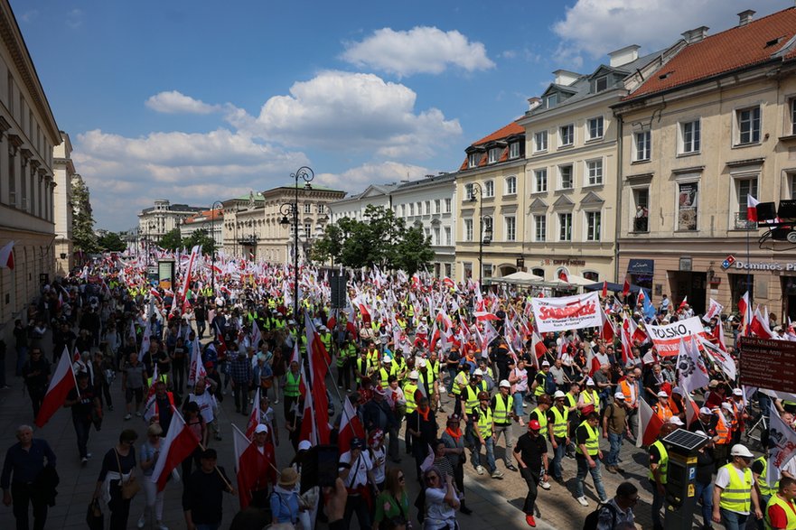 "Solidarność" wyszła na ulice. Piotr Duda do premiera: panie Tusk ...
