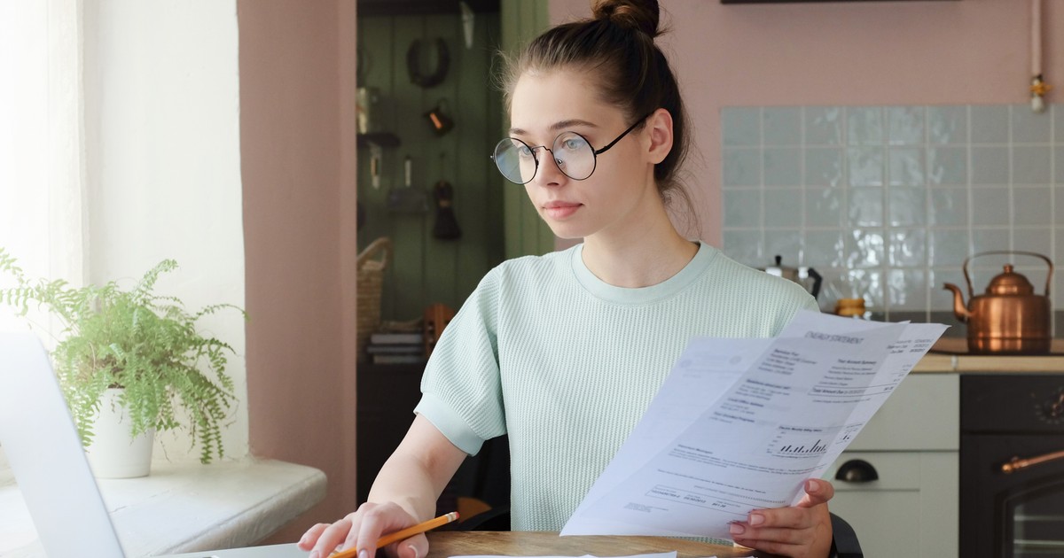 Czy student może otrzymać 300 plus? Kto ma prawa do 300 zł na wyprawkę?