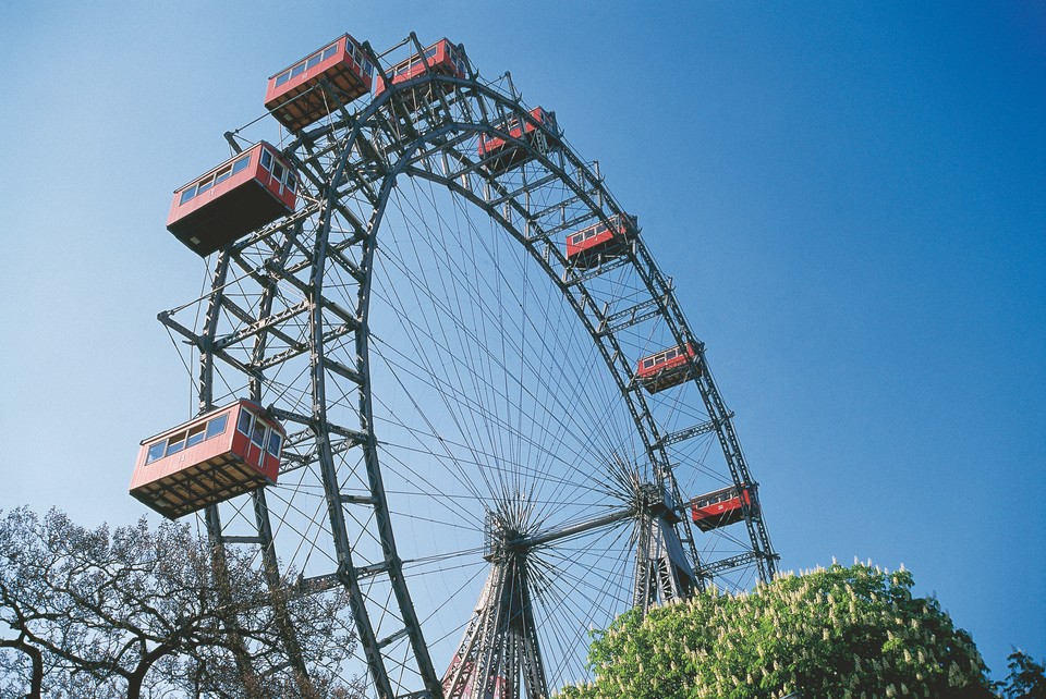 Prater - historia i atrakcje wesołego miasteczka w Wiedniu - Podróże