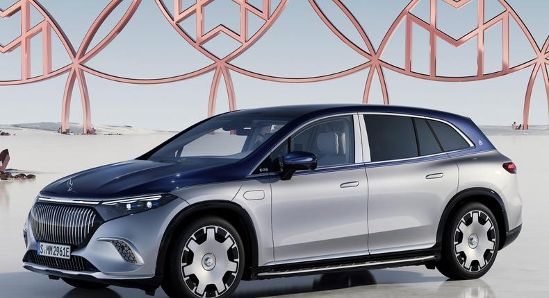 Mercedes' first electric Maybach is an utterly excessive SUV with ...