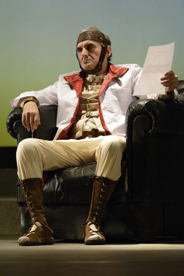 Rögös út vezetett Csikos Sándor számára a színészi hivatásig ...