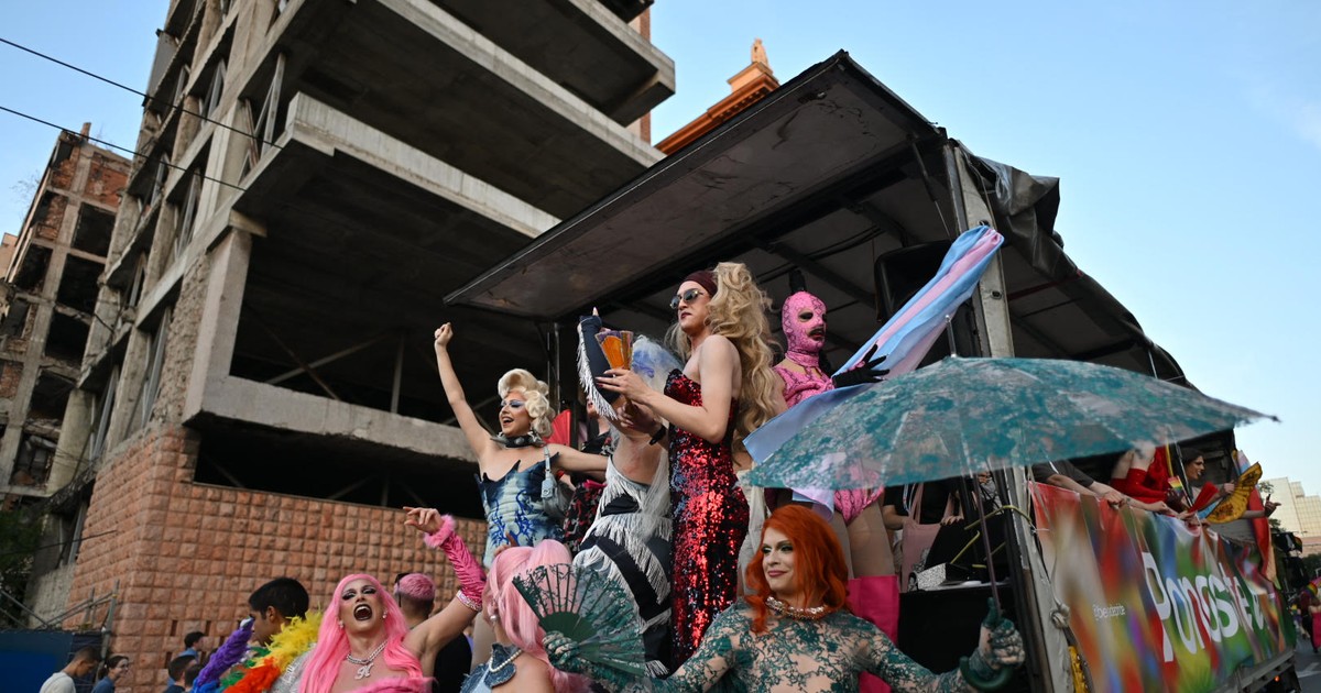 Gej parada u Beogradu: Počeo Prajd 2024, policija na ulicama, centar ...