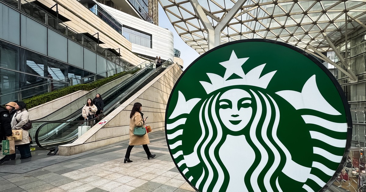 Chase Sapphire, Walmart, Starbucks: Talking with BI's Katie Notopoulos ...