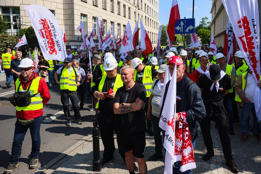 "Solidarność" wyszła na ulice. Piotr Duda do premiera: panie Tusk ...