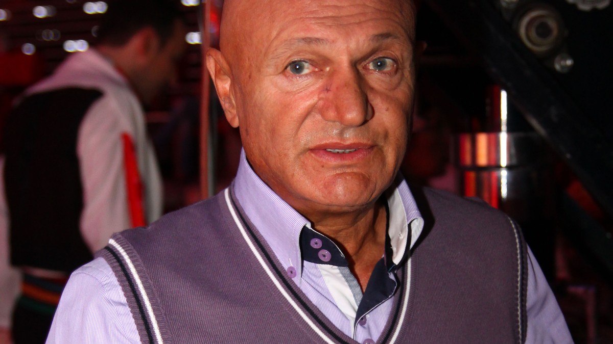 NIKAD VIĐENA FOTOGRAFIJA Šaban je mnogo voleo fudbal, otkrivamo malo ...