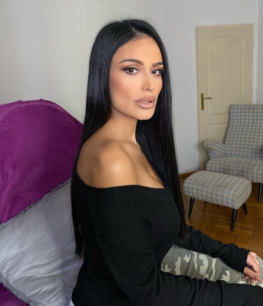 PONOVO ZARATILE Edita Aradinović i Indi!