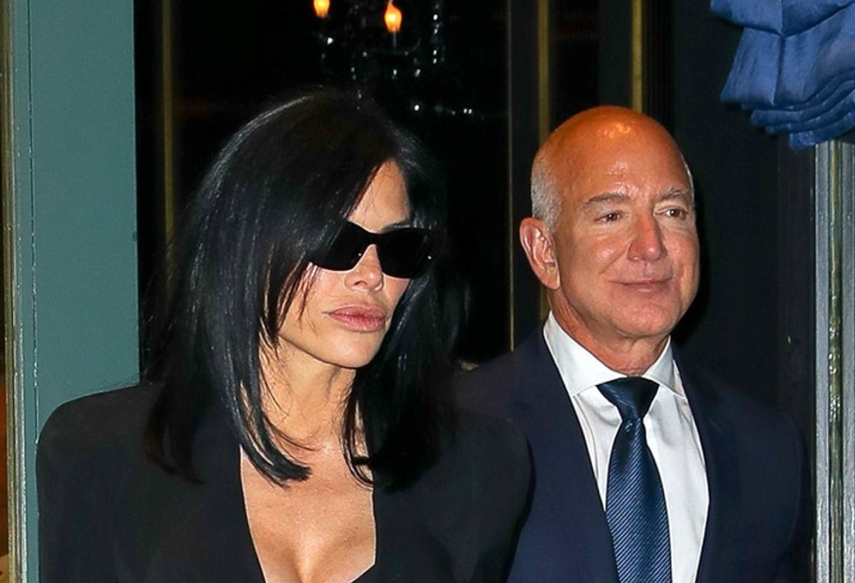 Džef Bezos i Loren Sančez sastali se sa papom, svi pričaju o njenom ...