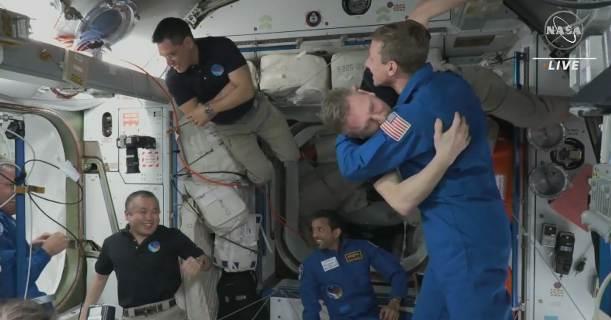 Załoga SpaceX dotarła na stację kosmiczną. Mają niezwykle ważne zadanie ...