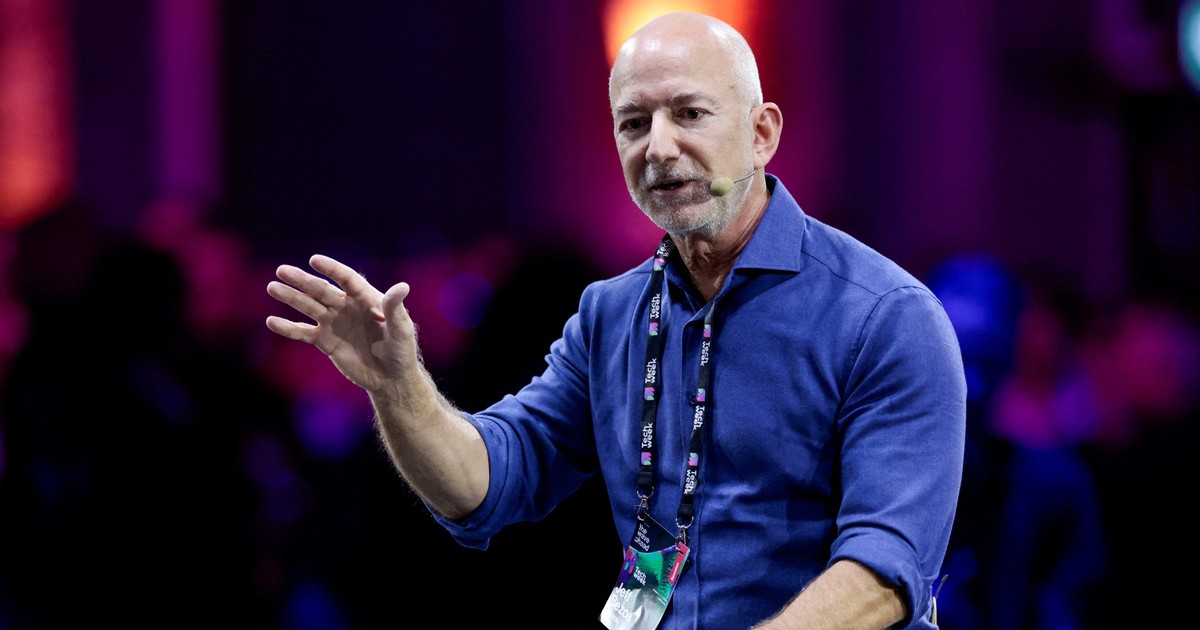 Jeff Bezos says AI is in a bubble — but the payoff for society will be ...
