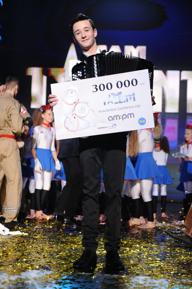 Mam Talent 10: Lukas Gogol wygrał. Kim jest zwycięzca programu? - Plejada.pl