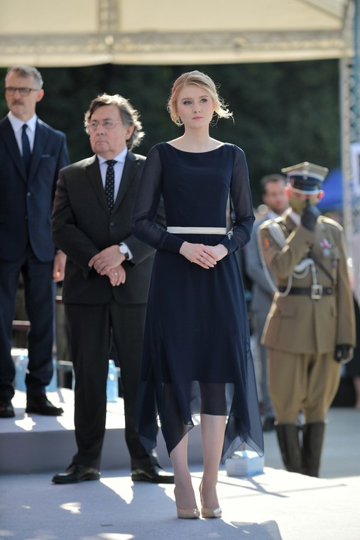 Kinga Duda z kotem u weterynarza. Limuzyna SOP wywołała kontrowersje ...