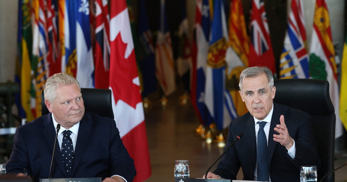 Canadians take to social media to debate their prime minister's apology ...