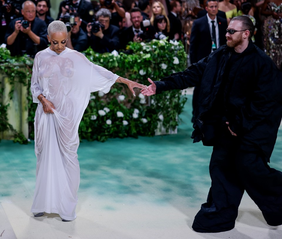 MET Gala 2024. Kim Kardashian z talią osy, Doja Cat w "mokrej sukience ...