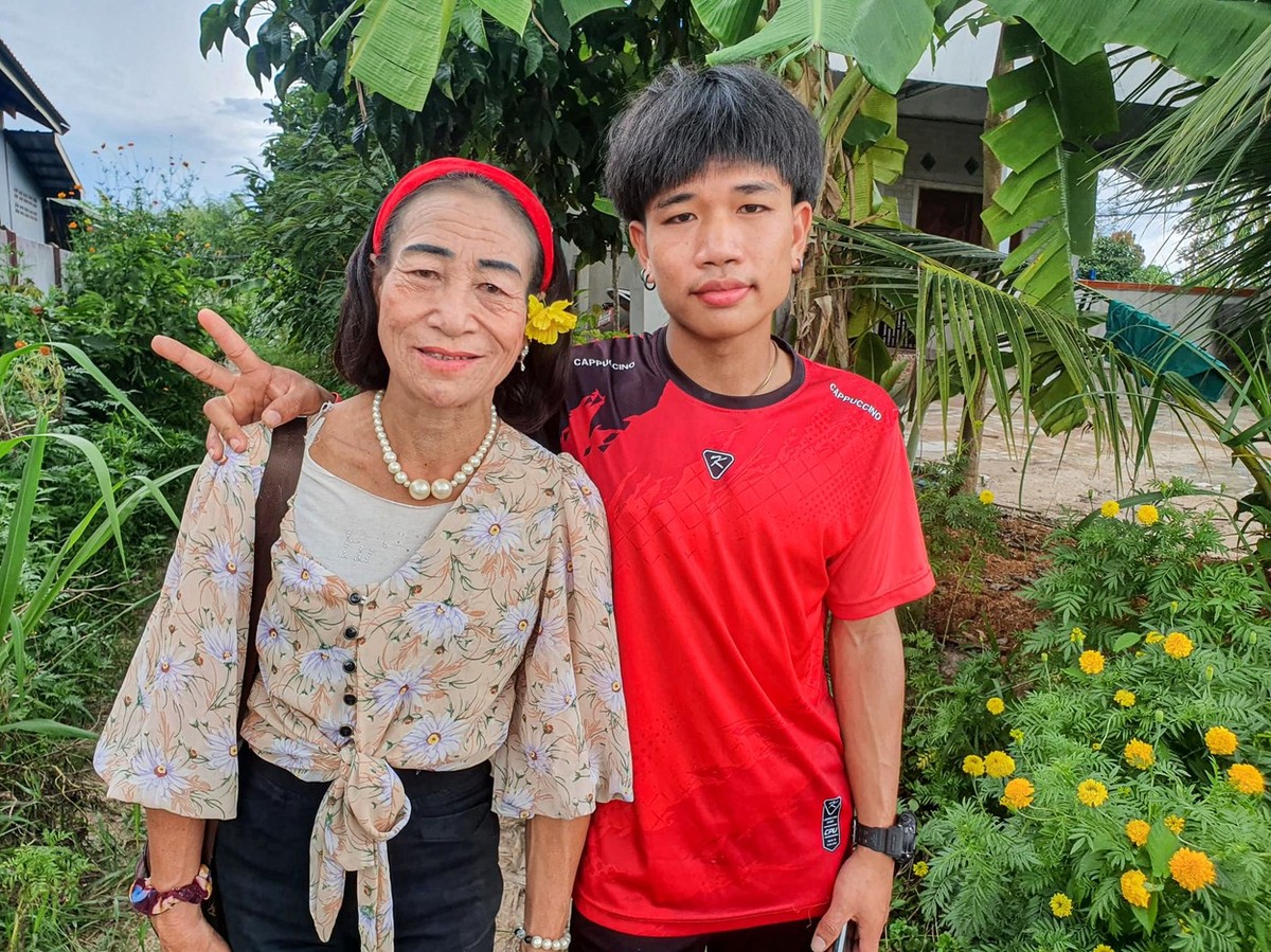 Par iz Tajlanda: ona ima 56, a on 19 godina i žele da se venčaju - Žena.rs