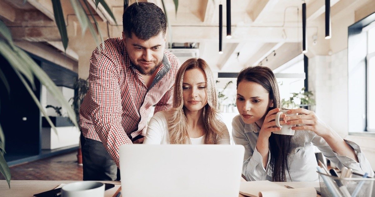 Kolejne firmy obniżają swoje koszty marketingowe i komunikacji ...