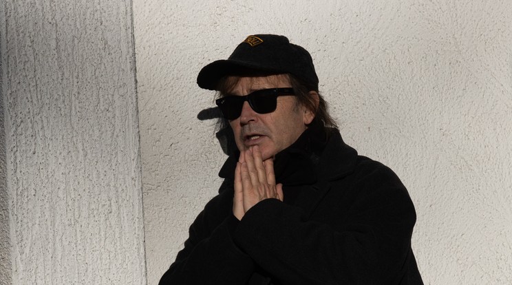 Gyászol Szikora Róbert: elhunyt Zséli József, az R-GO zenekar egykor ...