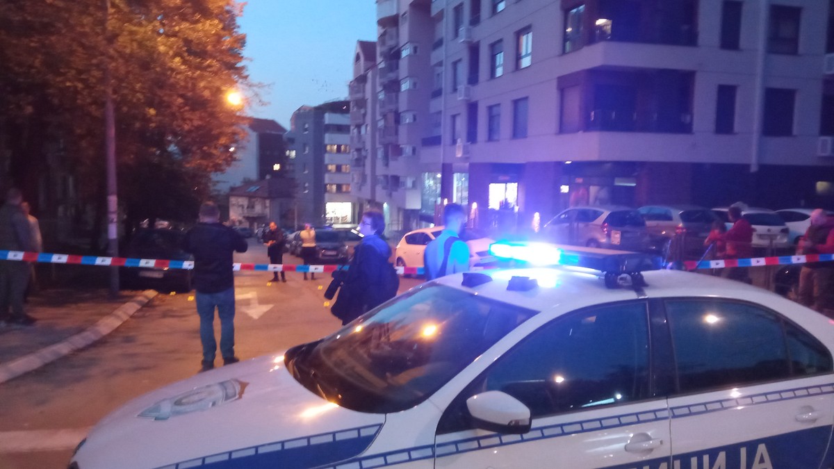 "NAPADAČ JE VISOK I KRUPAN U ZELENOM" Prve fotografije sa mesta ...