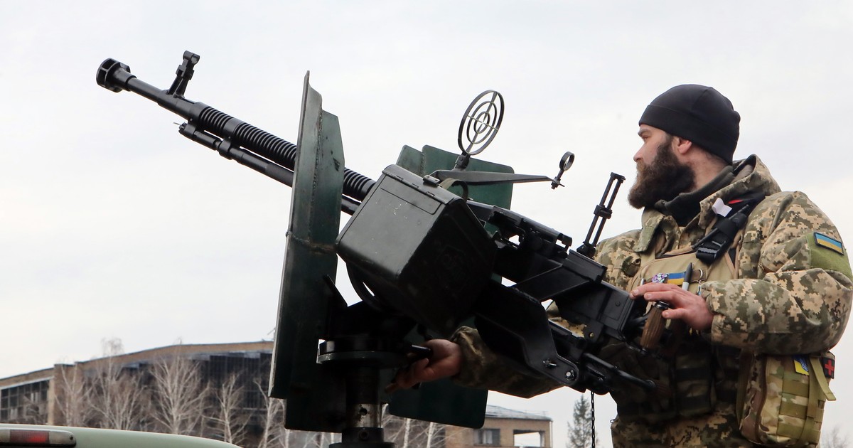 Ukraine's getting new gun trucks and rockets to fight off Russia's ...