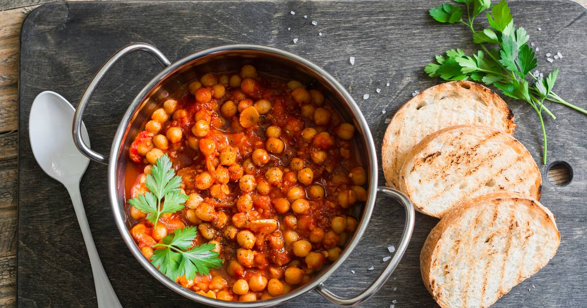 Czulent: mięsno-warzywna potrawa pachnąca cynamonem | Ofeminin | Ofeminin