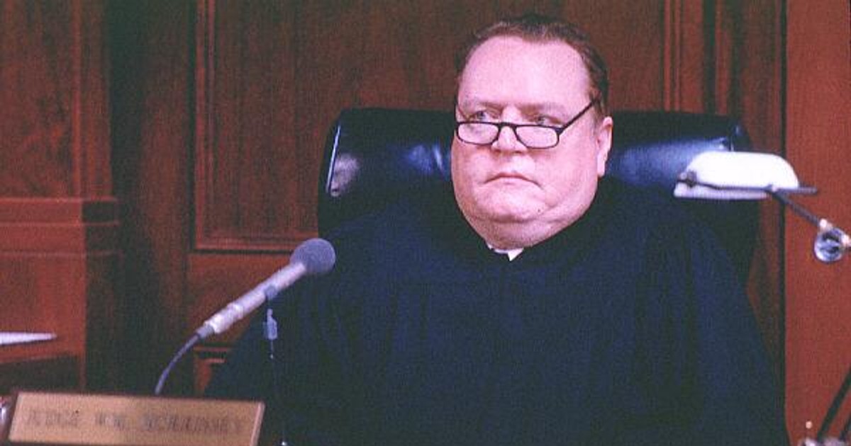 Larry Flynt - kadry z filmów - Film