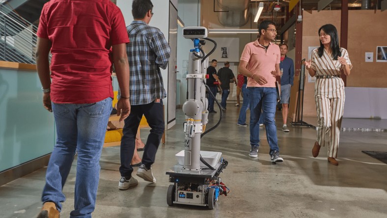W laboratorium X Google'a powstaje Everyday Robot, który ma pomagać w ...