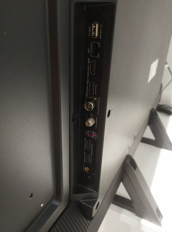Recenzja TCL735 - tani telewizor QLED 4K z Google SmartTV