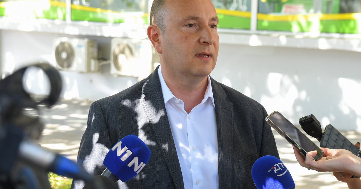 Novi Sad, najnovije vesti: Prvo oglašavanja gradonačelnika nakon tragedije na železničkoj ...