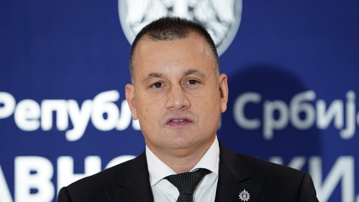 Nenad Stefanović (VJT): Sva lica koja su napala policiju biće identifikovana - Blic