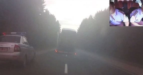 Szalony pościg za lawetą. Nagranie jak z filmu sensacyjnego - Wiadomości Szalony pościg za lawetą. Nagranie jak z filmu sensacyjnego - Wiadomości