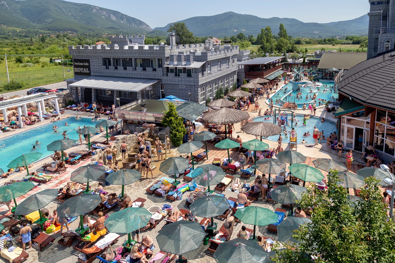 Banja Ždrelo je topla i kada pada sneg! Cene smeštaja od 2.000 dinara