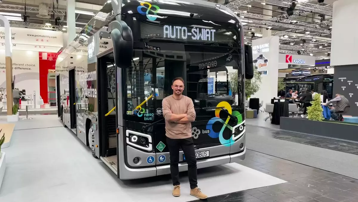 Siedziałem w polskim autobusie wodorowym NesoBus na targach IAA ...