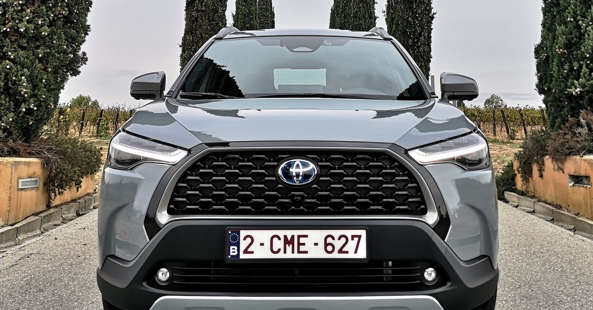 Nowa Toyota już w Polsce. Ta rodzinna hybryda 5. generacji będzie hitem ...