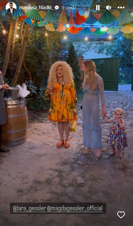 Huczna impreza Magdy Gessler. Lara Gessler w przezroczystej sukni i ...