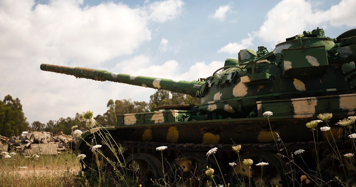 The guy who drove a rolling tank bomb at Russian soldiers jammed the ...